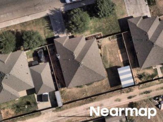 E Nobles Ave