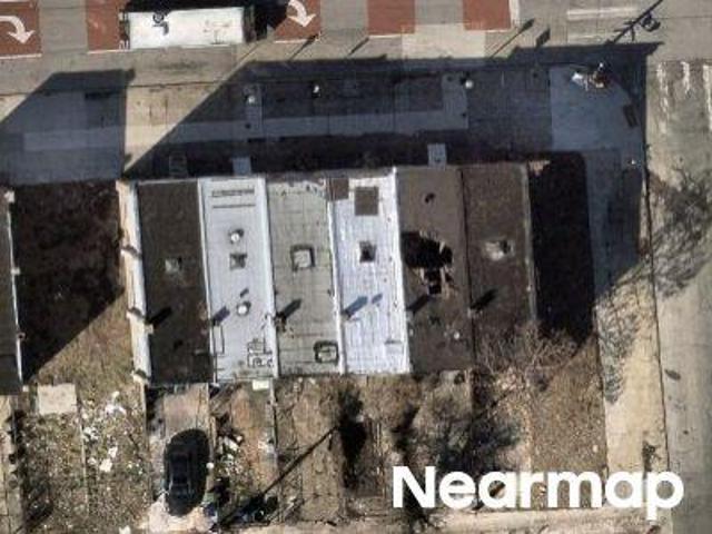 E North Ave
