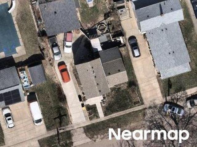 E North St