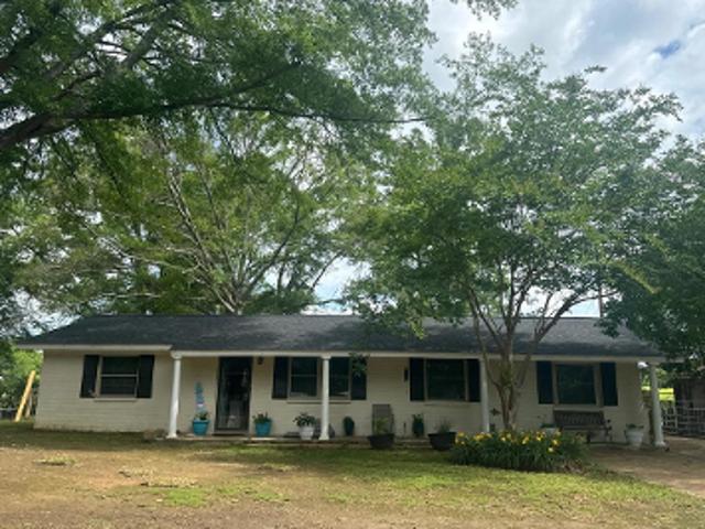 E Northside Dr