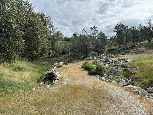 E Oak Grive Ct, Coarsegold, CA 93614