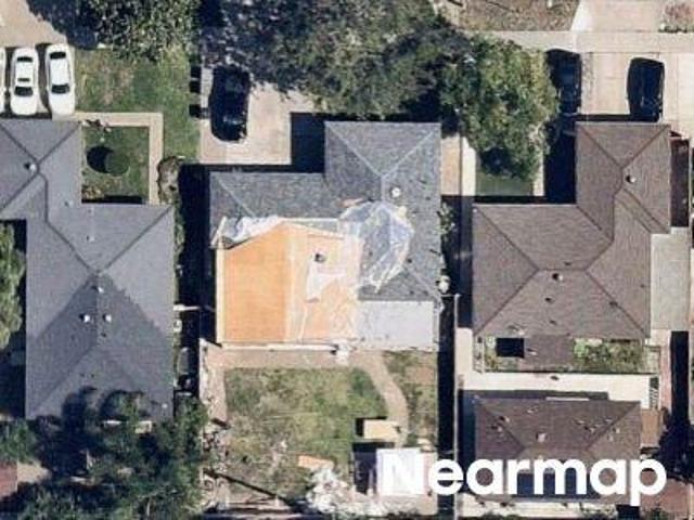 E Oakmont Ave