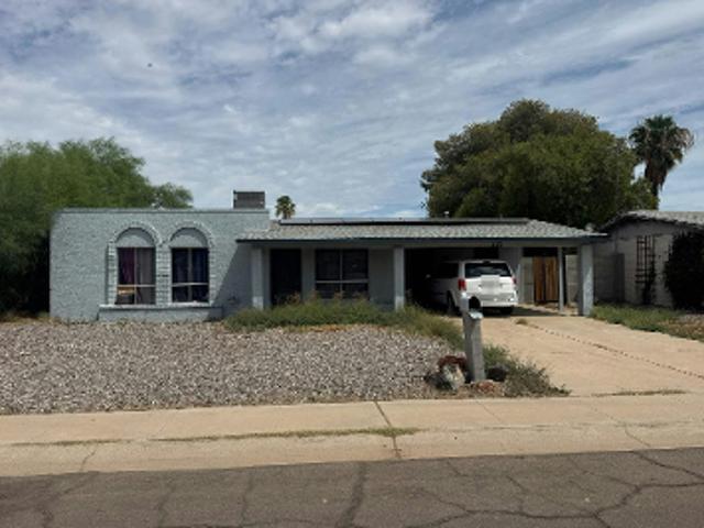 E Ocotillo St