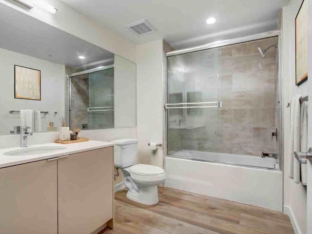 E on Adams 2 Bedroom Apartment for Rent at 5181 W Adams Blvd, Los Angeles, CA 90016 West Adams