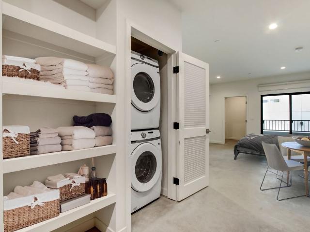 E on Hoover 1 Bedroom Apartment for Rent at 1157 S Hoover St, Los Angeles, CA 90006 Pico Union