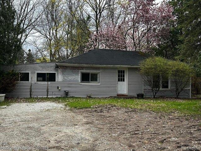E Oregon St, Lapeer, Home For Sale