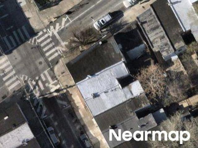 E Orleans St