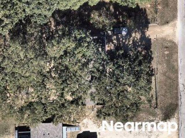 E Acres Rd