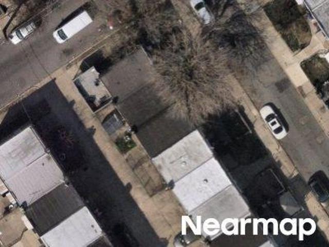 E Alcott St
