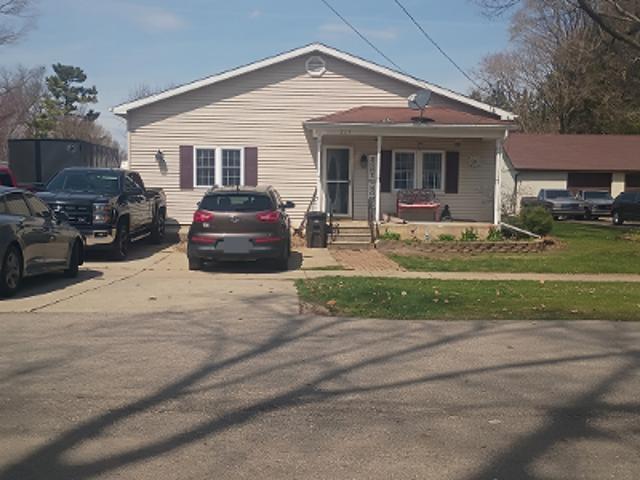 E Allen St