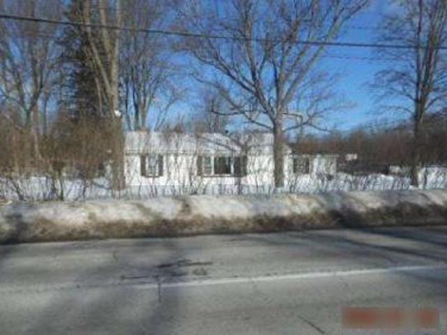 E Apple Ave