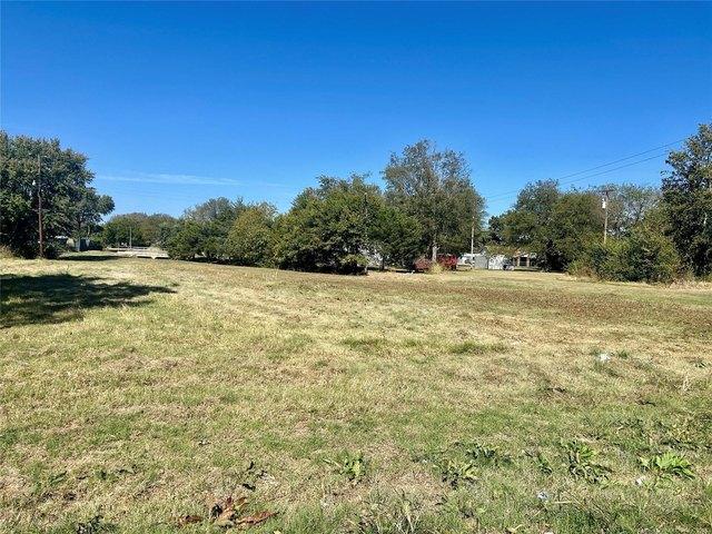 E Ash St, Haskell, OK 74436