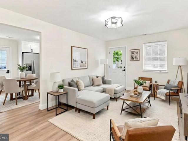 E Buck St, Paulsboro, Home For Sale