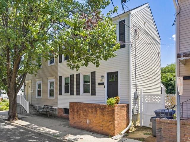 E Burlington St, Bordentown, Home For Sale