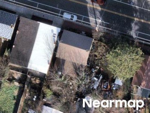 E Baltimore St