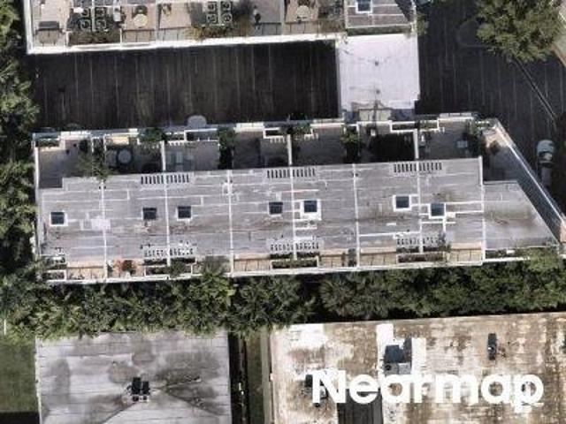 E Bay Harbor Dr