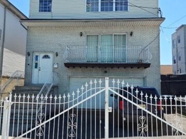 E Bigelow St, Newark, Home For Sale