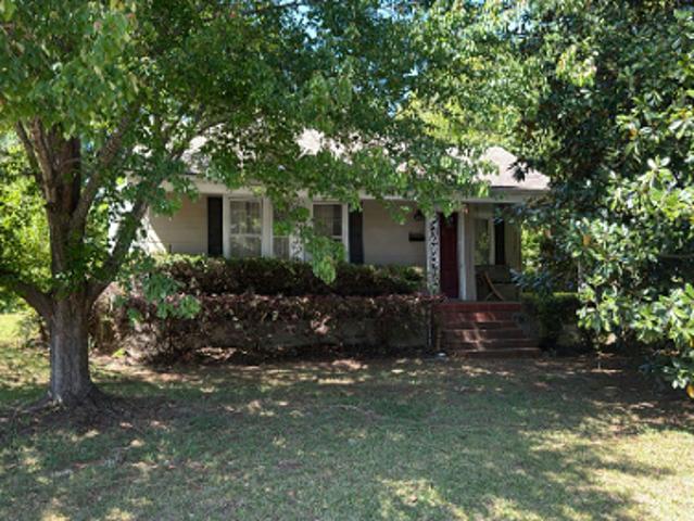 E Blue Ridge Dr