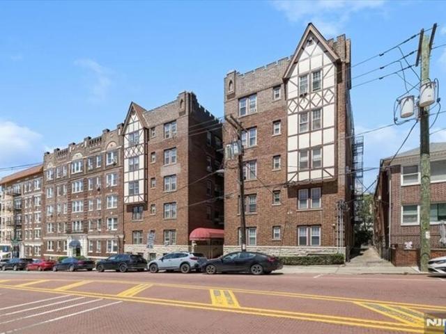 E Blvd Unit B, West New York, Condo For Sale