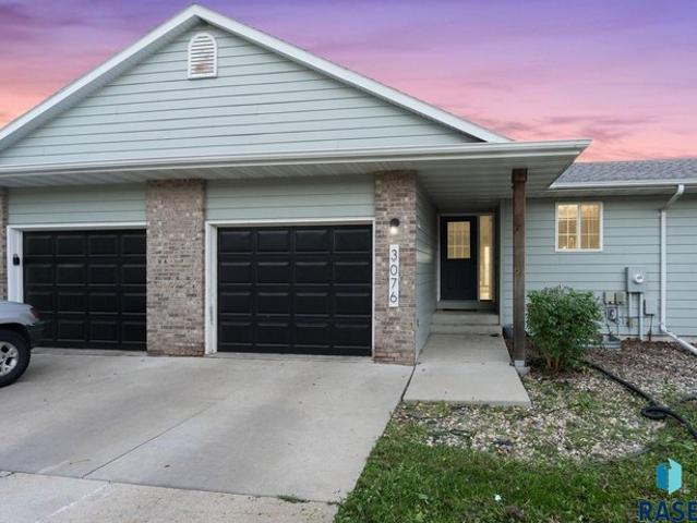 E Bragstad Dr, Sioux Falls, SD 57103