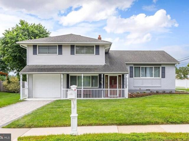 E Broad St, Gibbstown, Home For Sale