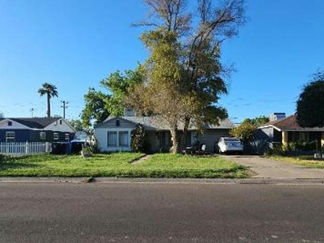 E Cypress St