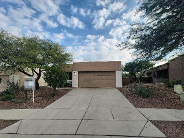 E Cactus Mountain Dr