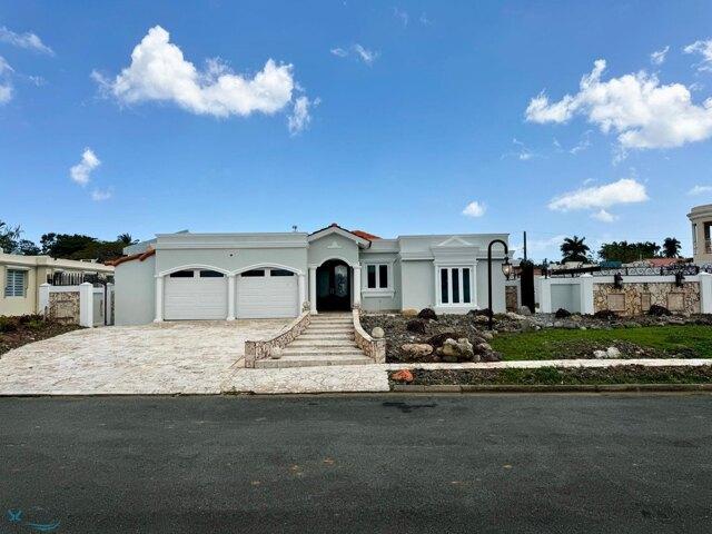 E Calle Roble, Dorado, Home For Sale