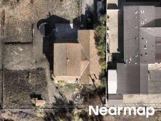 E Cedar Ave