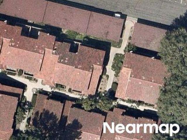 E Chapman Ave E