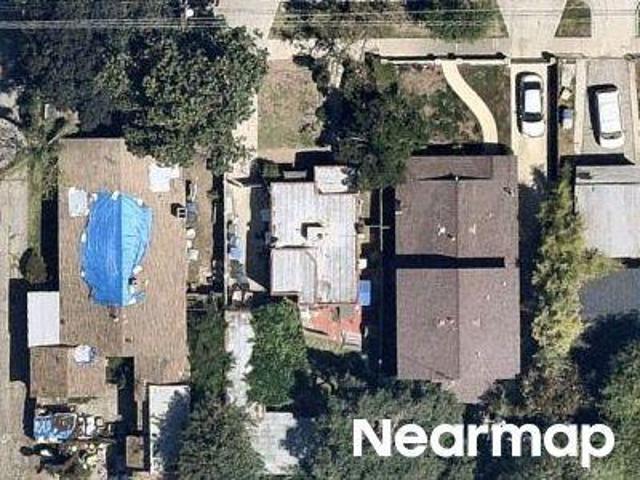 E Claremont St