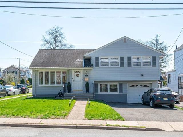 E Clinton Ave, Bergenfield, Home For Sale