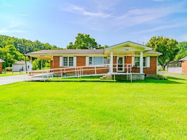 E College Ave, Stanton, Home For Sale