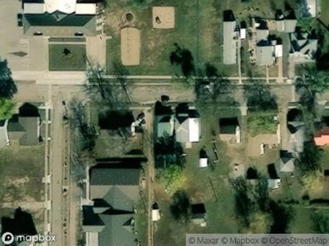 E College St