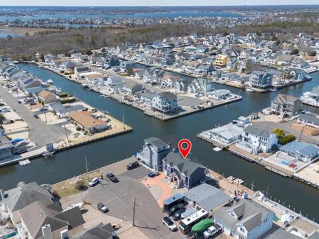 E Coral Dr, Brick, Home For Sale
