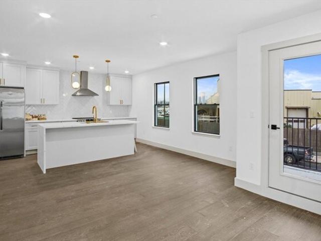 E Cottage St Unit,boston, Condo For Sale