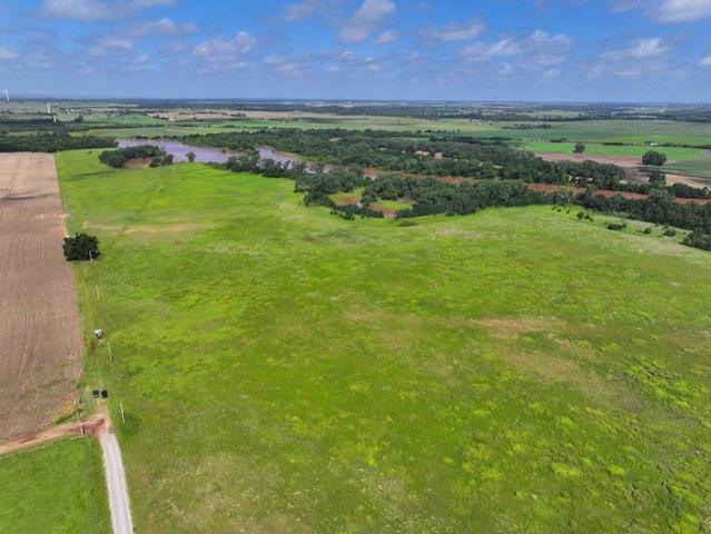 E County Line, Ponca City, OK 74601
