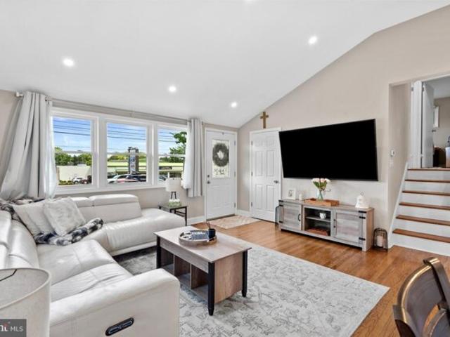 E County Line Rd, Hatboro, Home For Sale