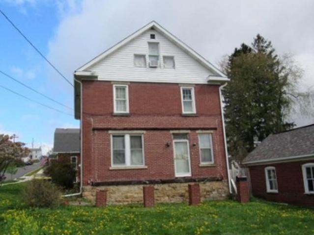 E Crawford St