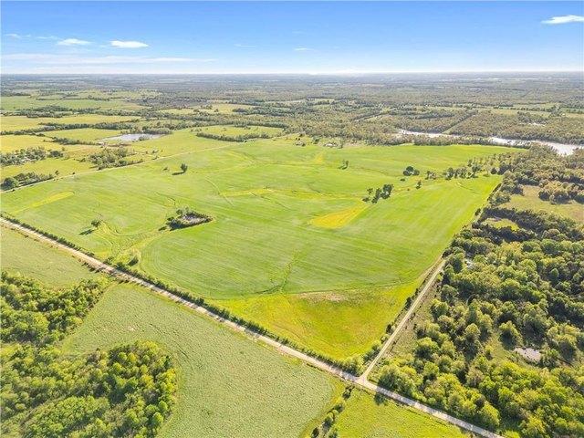 E Dd Hwy, Sheldon, MO 64784
