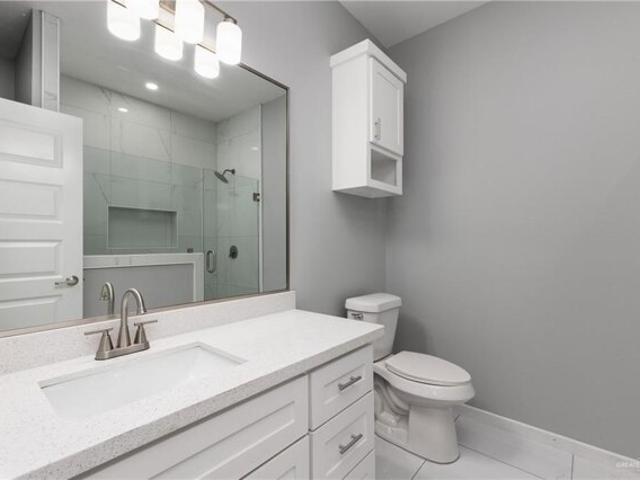 E Deluxe St Unit A, Alamo, Condo For Sale