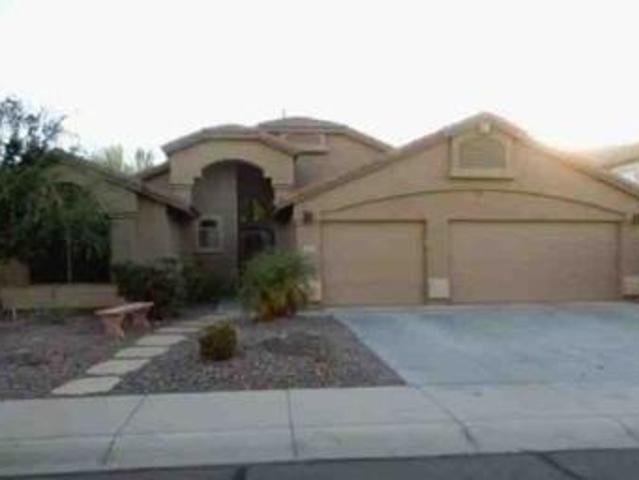 E Desert Sands Dr