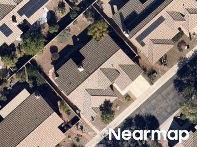 E Desert Starling Ln