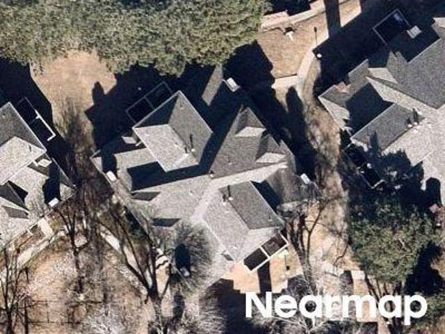 E Dickinson Dr Unit D