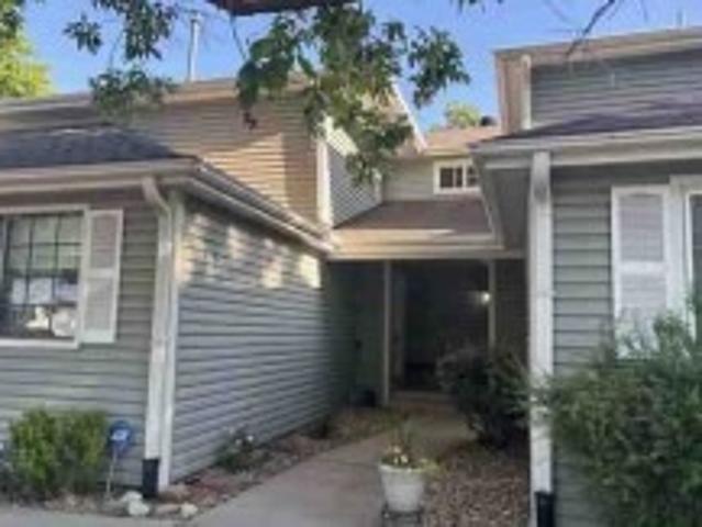 E Evans Cir Unit B