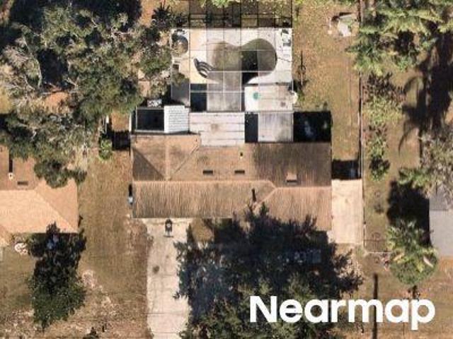 E Edgewood Dr