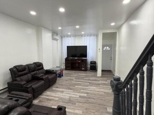 E Elkhart St, Philadelphia, Home For Sale