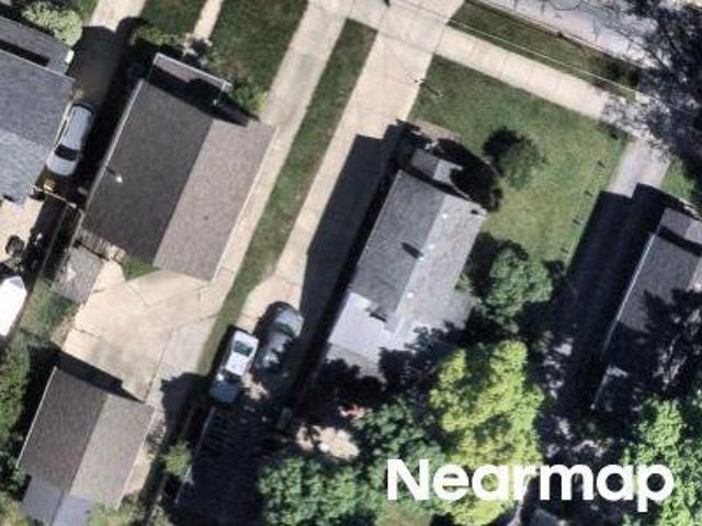 E Elm Ave