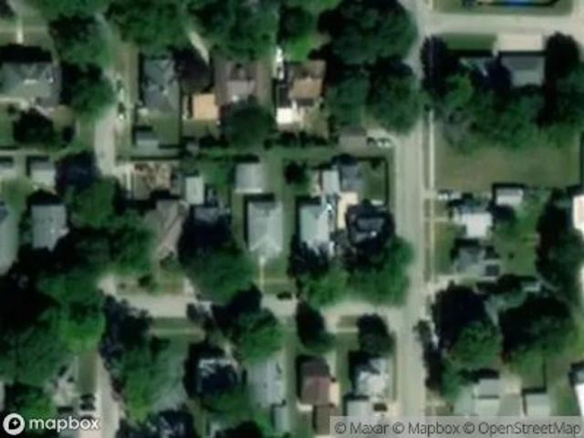 E Elmwood St