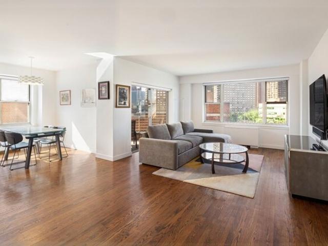 E End Ave Apt B, New York, Property For Sale